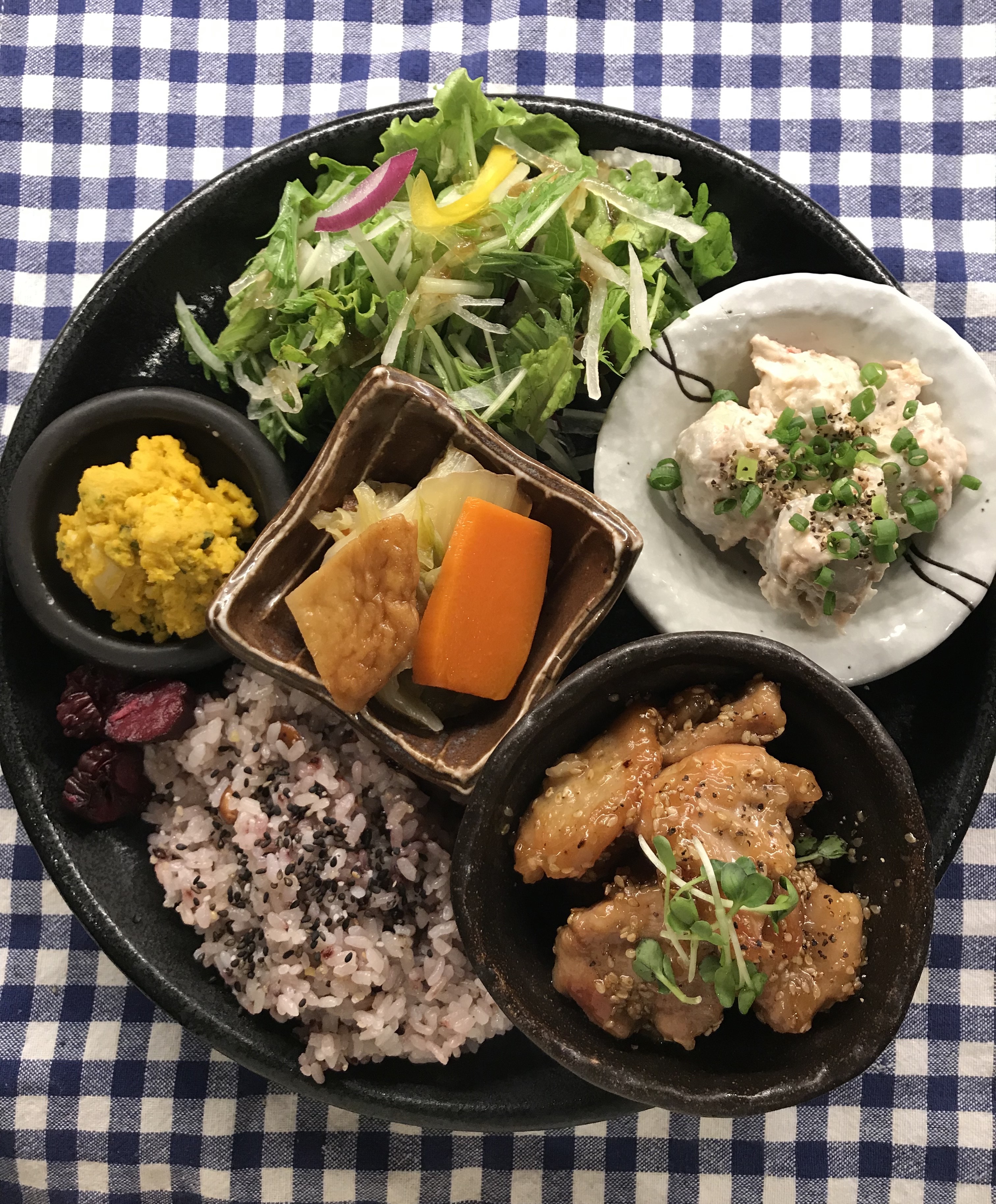 cafe glue(カフェグルー) 長居でカフェ 美味しいケーキと手作りランチをご用意してお待ちしております。