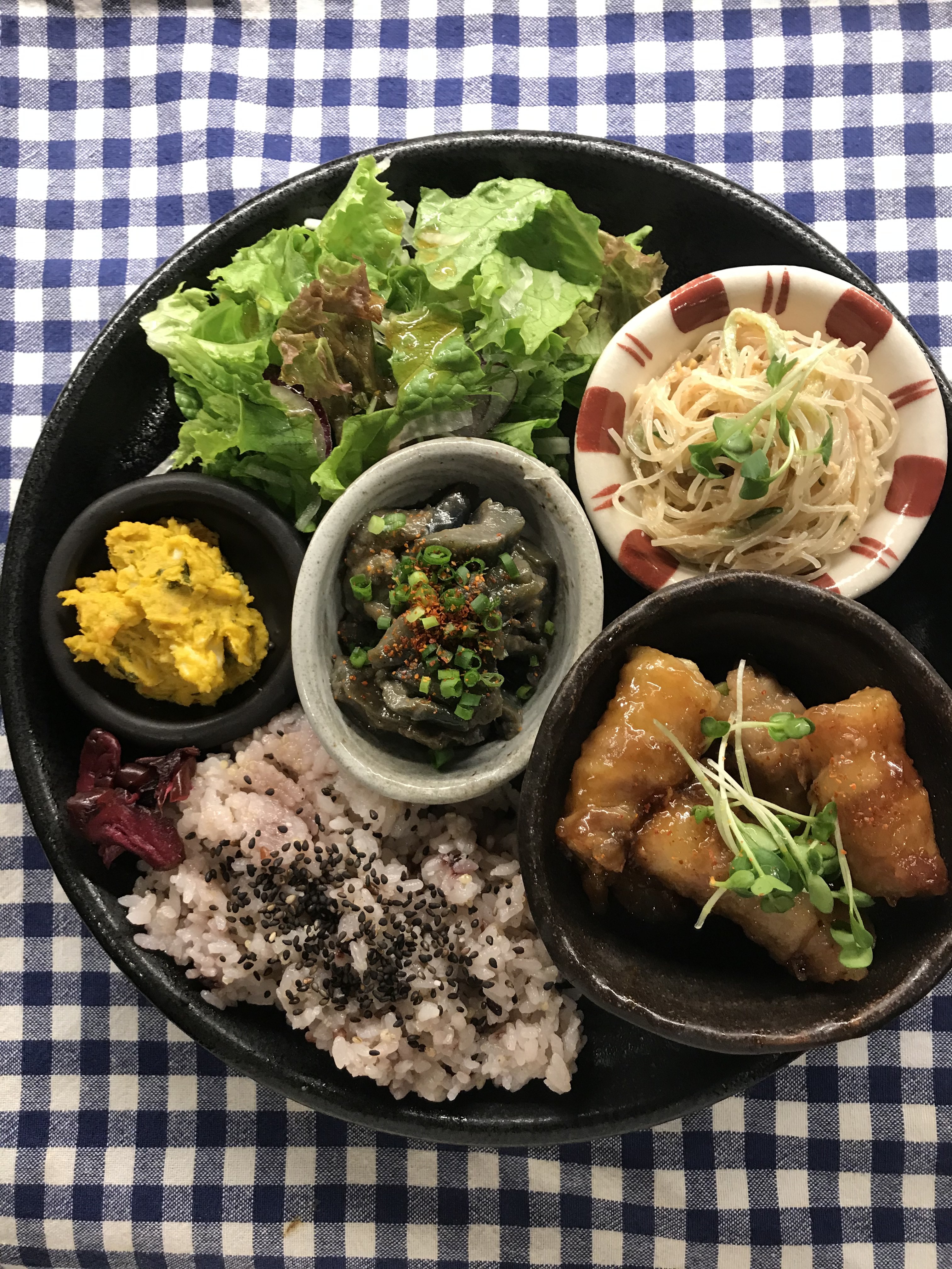 cafe glue(カフェグルー) 長居でカフェ 美味しいケーキと手作りランチをご用意してお待ちしております。