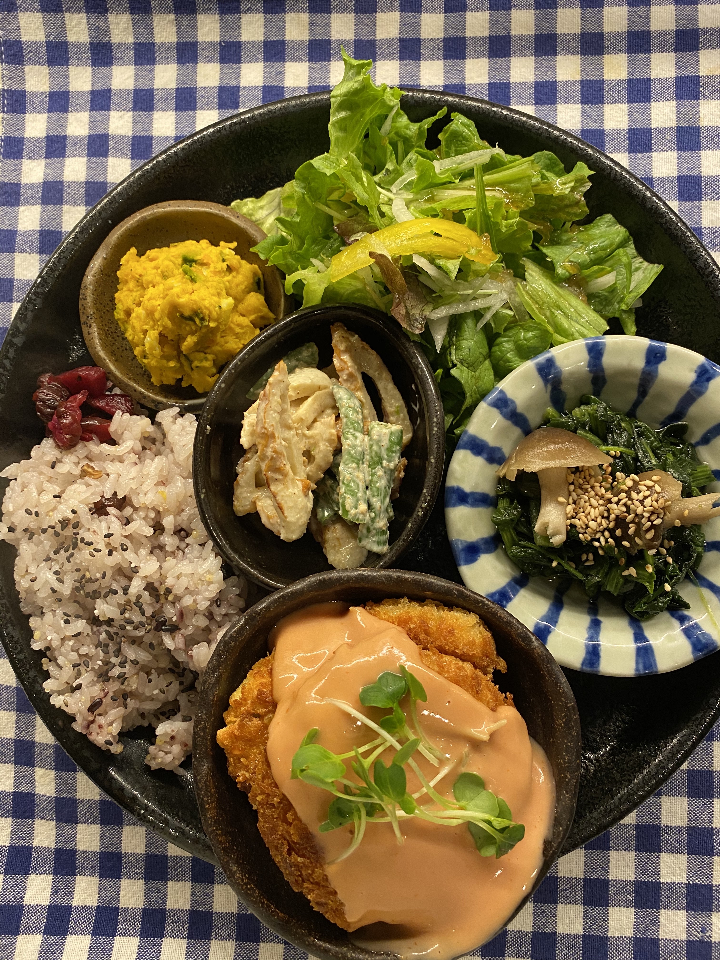 cafe glue(カフェグルー) 長居でカフェ 美味しいケーキと手作りランチをご用意してお待ちしております。