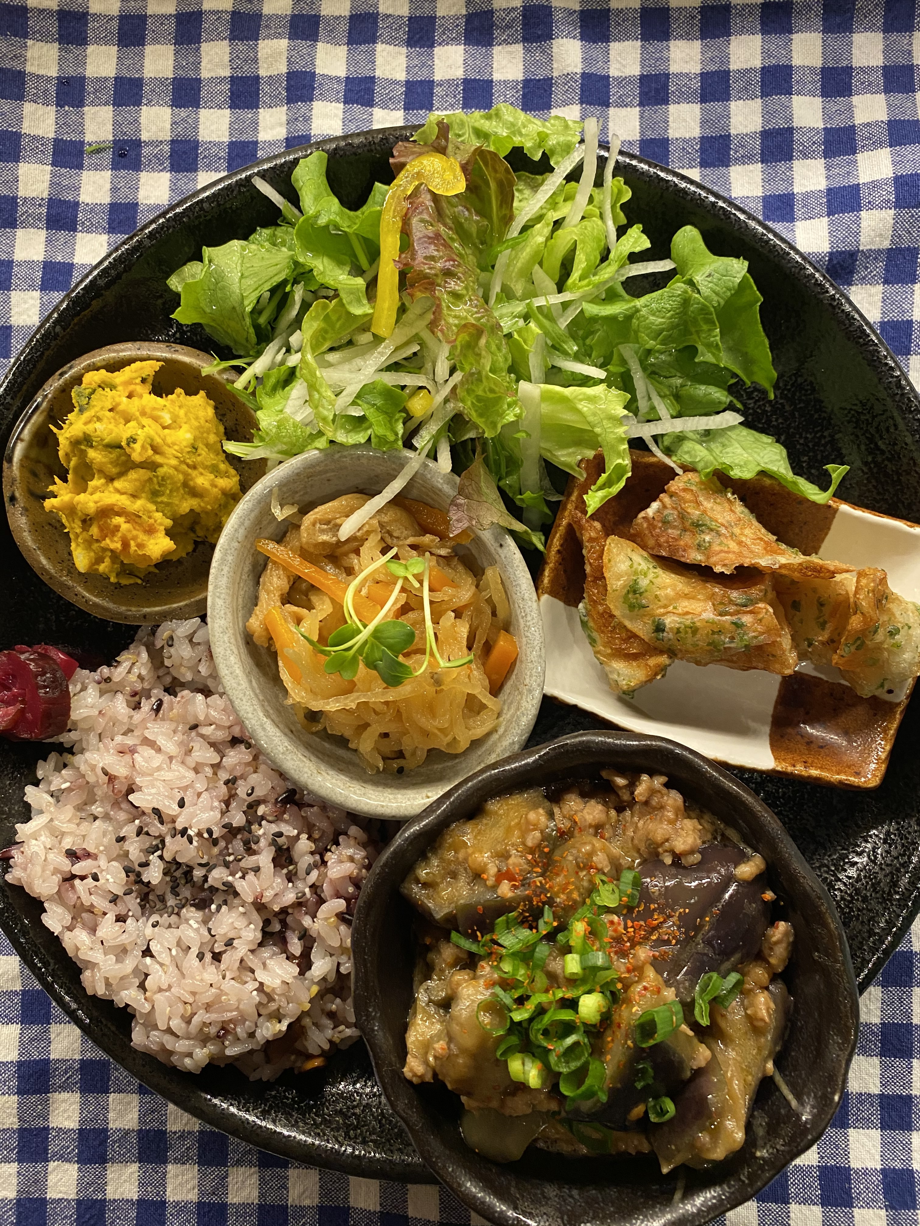 cafe glue(カフェグルー) 長居でカフェ 美味しいケーキと手作りランチをご用意してお待ちしております。